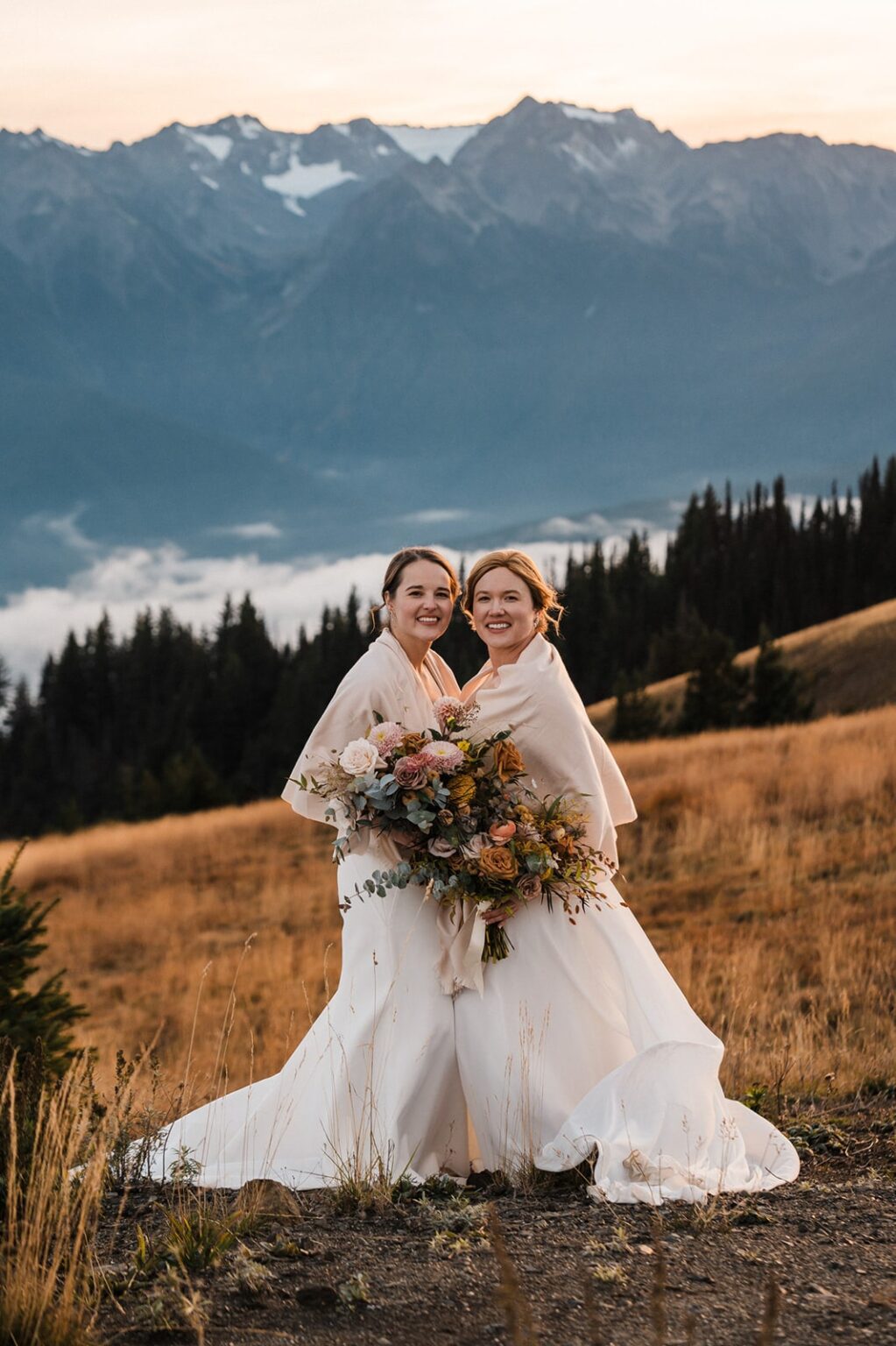 Elopement Dress Guide: How to Pick the Best Dress for Your Adventure ...