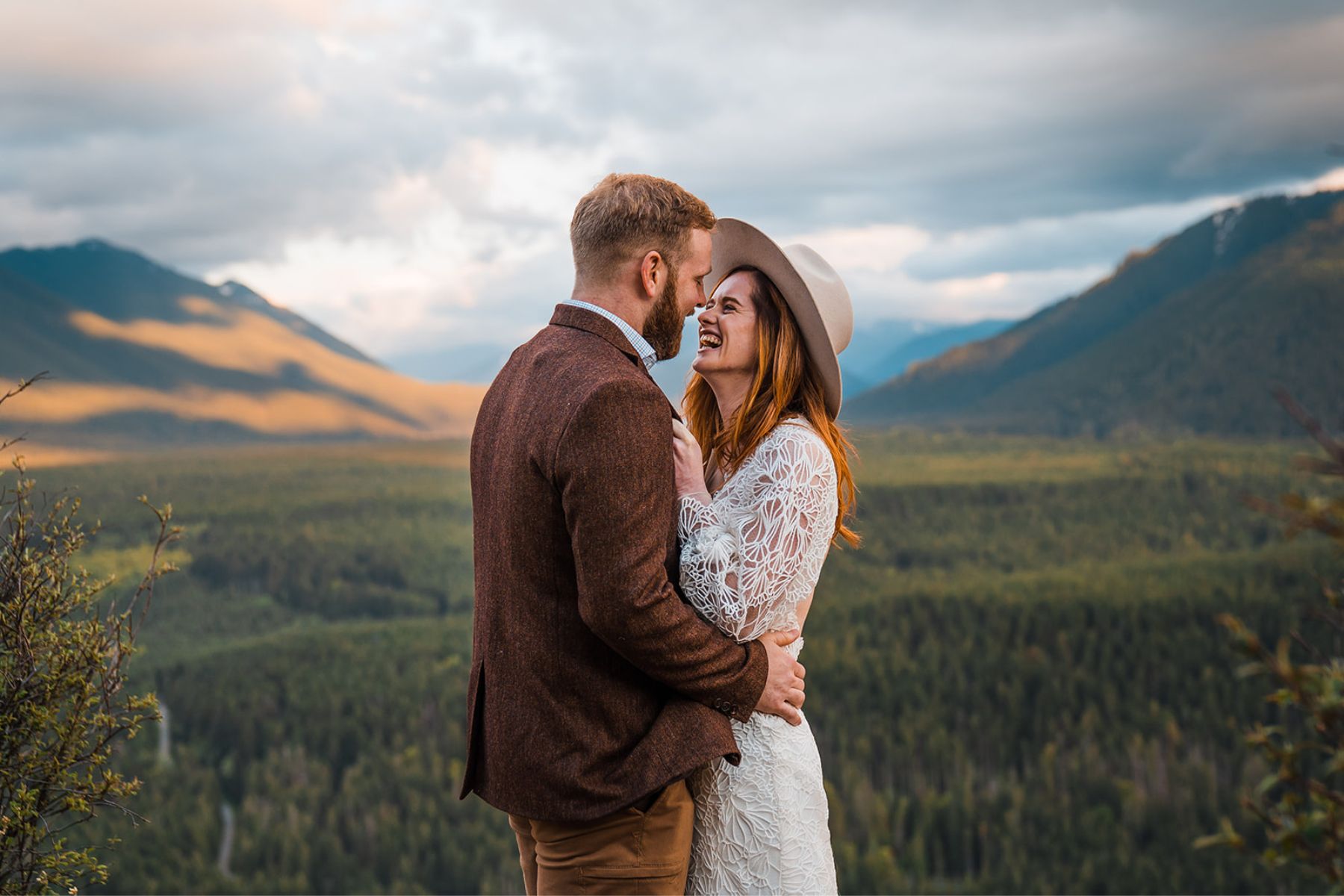 Best Places For Your Seattle Elopement - Between the Pine