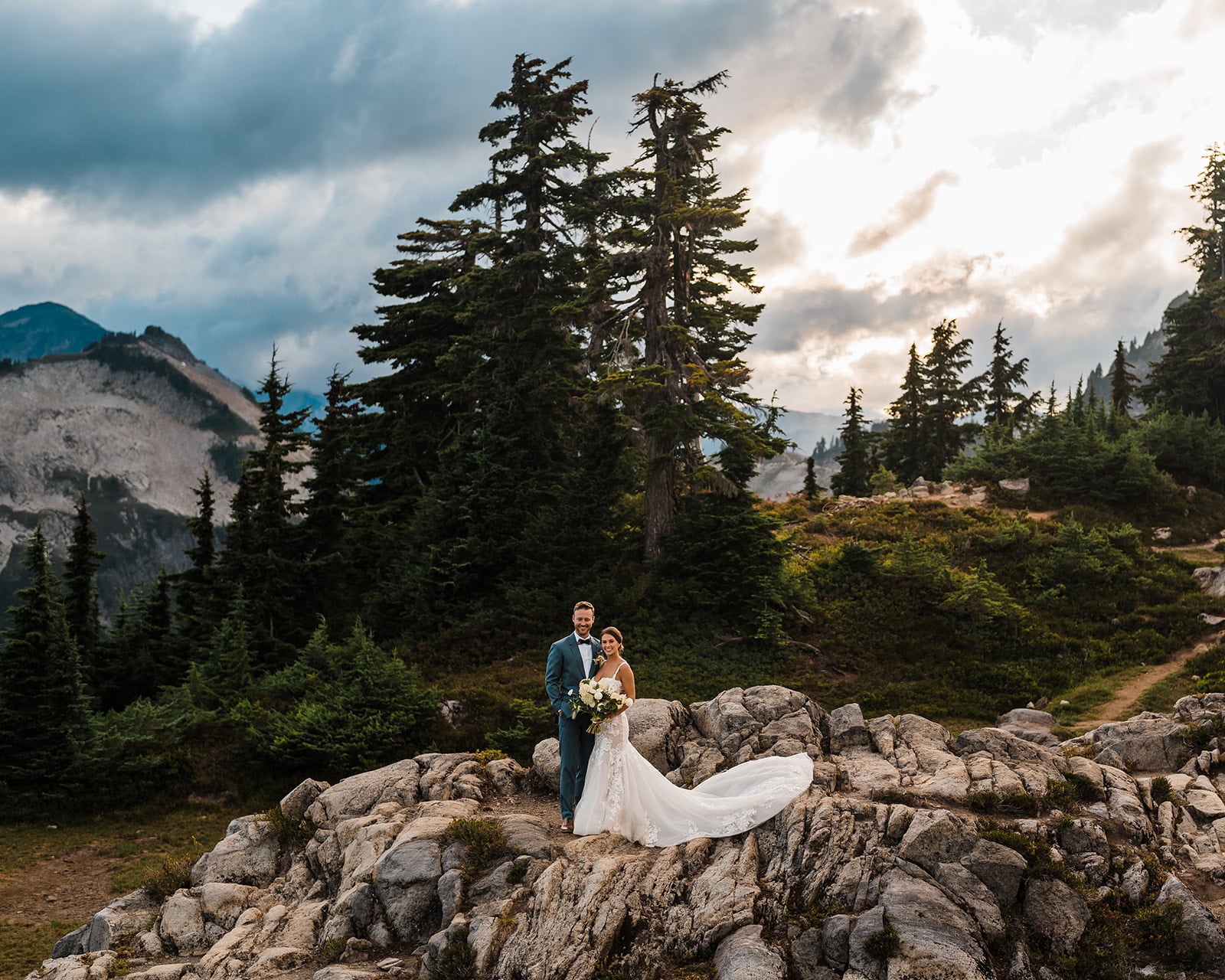 Moody Washington Micro Wedding - Between the Pine