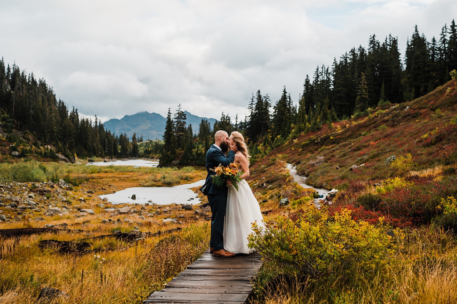 A Complete Guide to Planning an Artist Point Wedding - Between the Pine